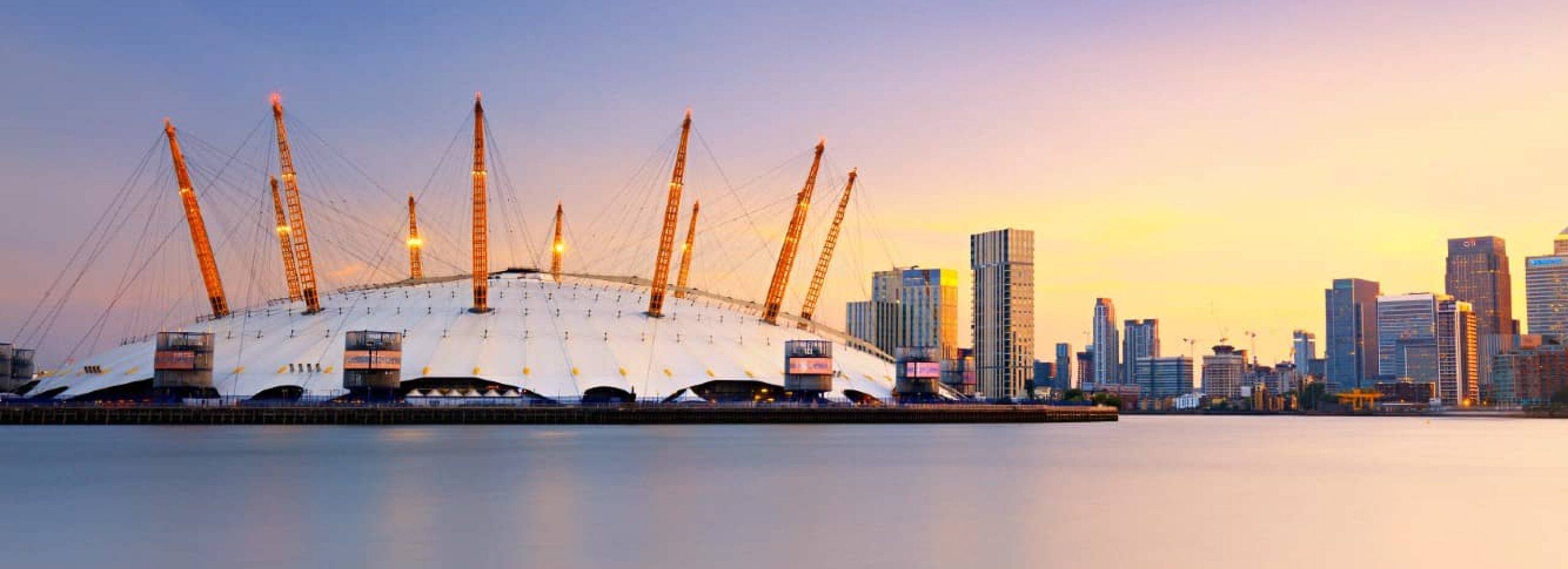 Scenic Cruising the Thames River