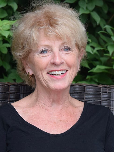 Bio - Beverly Beckham